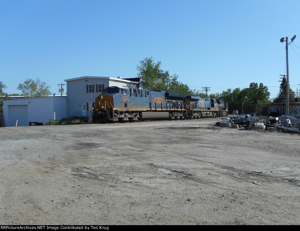 CSX 3374, 5390 & 958